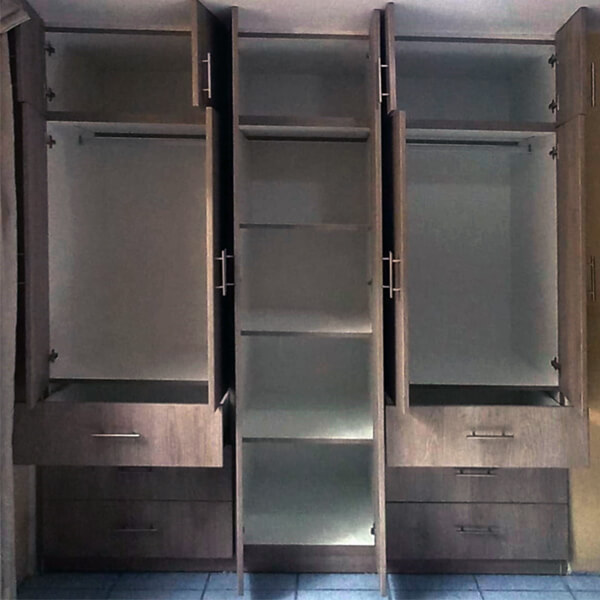 Ropero con puerta corrediza 04 – Mueblería Rodo